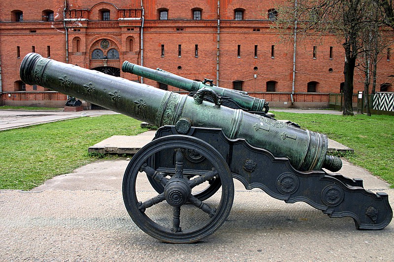ancient-cannons-in-st-petersburg | Frumentarius